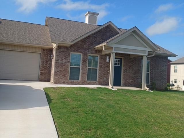 3 BR, 2 BA Apartment 1902 Ontario Court, Unit Glenbriar Commons, Mountain Home, AR 72653