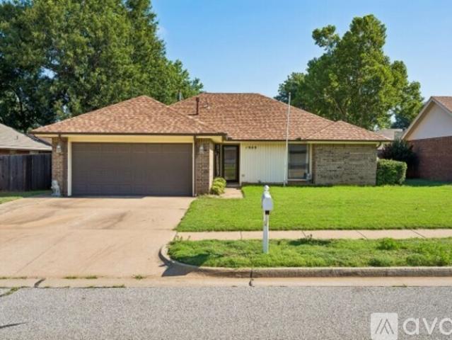 3 BR, 2 BA Apartment 1909 Fountain View, Edmond, OK 73013