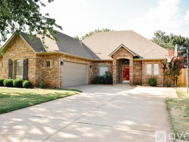 3 BR, 2 BA Apartment 1909 NW 177th St, Edmond, OK 73012
