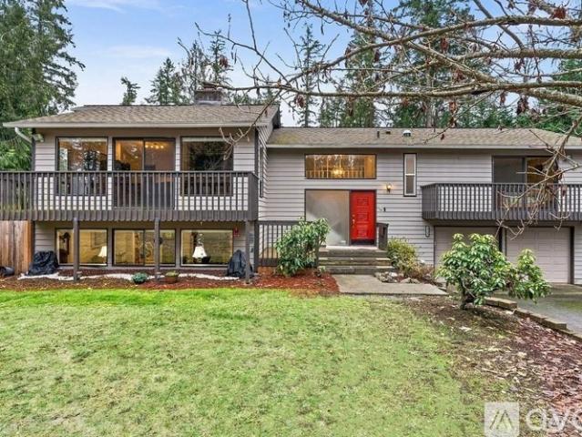 3 BR, 2 BA Apartment 19209 Southeast 324th Street, Kent, WA 98042