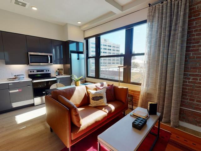 3 BR, 2 BA Apartment 1922 Walnut St Unit 209, Berkeley, CA 94704