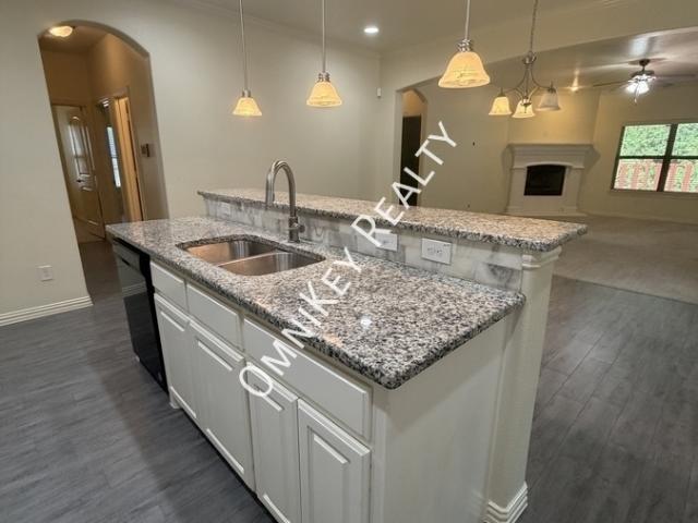 3 BR, 2 BA Apartment 1966 De Berry Ln, Princeton, TX 75407