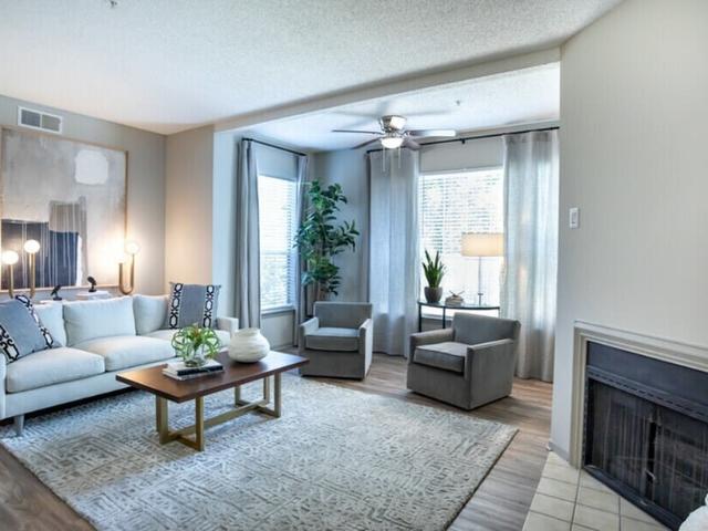 3 BR, 2 BA Apartment 1969 North Dogwood Creek Drive Unit 204, Collierville, TN 38017