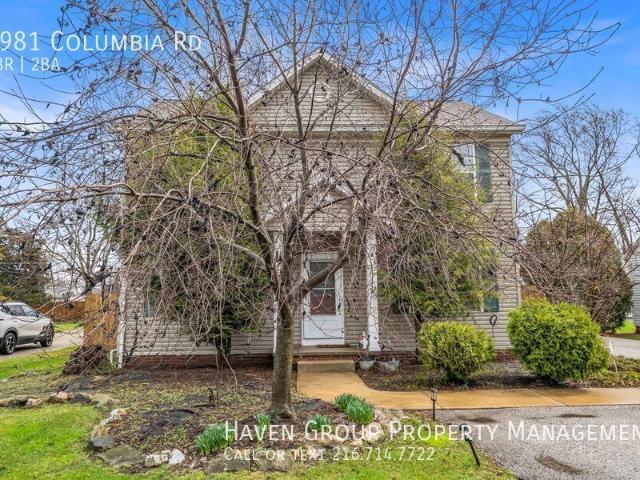 3 BR, 2 BA Apartment 1981 Columbia Rd, Westlake, OH 44145