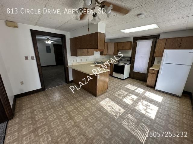 3 BR, 2 BA Apartment 19 7th Ave SE, Aberdeen, SD 57401