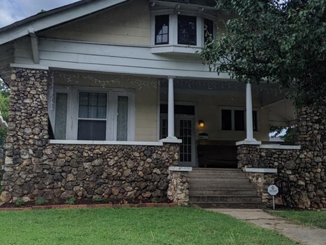 3 BR, 2 BA Apartment 1001 14th Avenue South, Birmingham, AL 35205