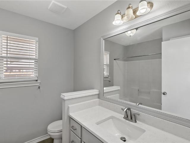 3 BR, 2 BA Apartment 1002 Crested Point Drive, College Station, TX 77845