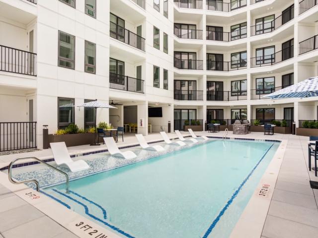 3 BR, 2 BA Apartment 1005 16th Ave S Unit 407, Nashville, TN 37212