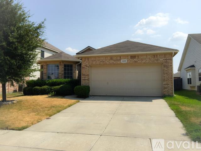 3 BR, 2 BA Apartment 1005 Castle Top Drive, Haslet, TX 76052