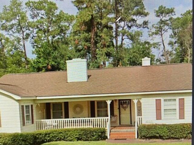 3 BR, 2 BA Apartment 1005 Hill Street, Waycross, GA 31501