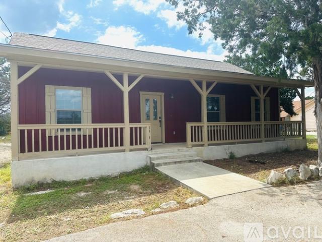 3 BR, 2 BA Apartment 1005 Live Oak Dr, Spring Branch, TX 78070