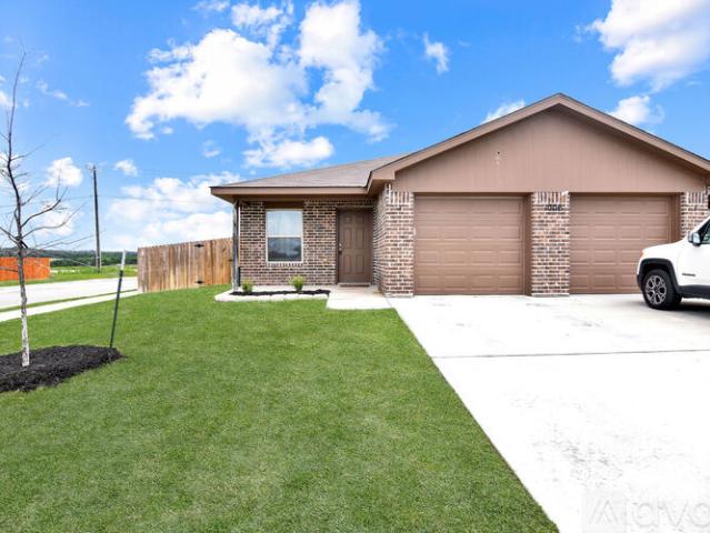 3 BR, 2 BA Apartment 1006 Barbara Jordan St, Unit A, Killeen, TX 76543