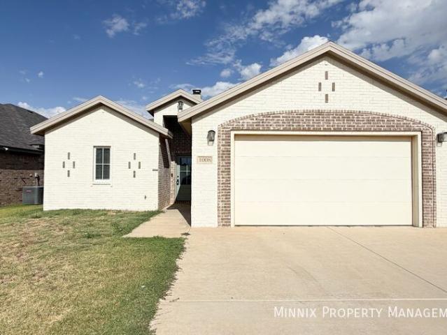 3 BR, 2 BA Apartment 1008 N. Fulton Ave Lubbock, TX 79416