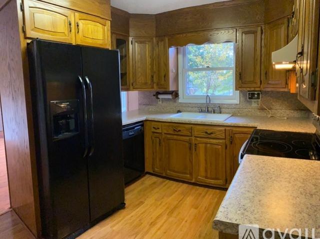 3 BR, 2 BA Apartment 100 Fredrick St, Connelly Springs, NC 28612