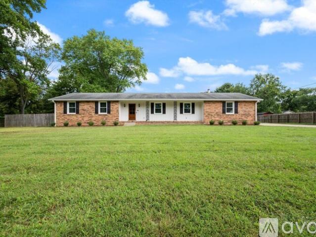 3 BR, 2 BA Apartment 100 Oxford Drive, Franklin, TN 37064
