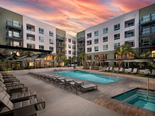 3 BR, 2 BA Apartment 100 S. Zoo Lane Unit 2 450, Santa Ana, CA 92701