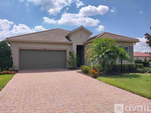 3 BR, 2 BA Apartment 10102 Carnoustie Pl, Bradenton, FL 34211