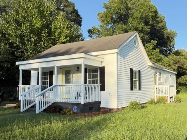 3 BR, 2 BA Apartment 1010 North Center Street, Goldsboro, NC 27530