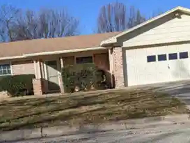 3 BR, 2 BA Apartment 1011 Kent Dr, Gainesville, TX 76240