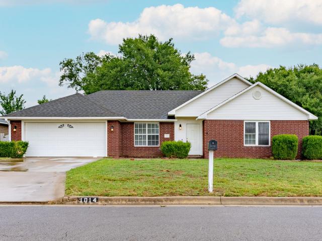 3 BR, 2 BA Apartment 1014 L Street, Barling, AR 72923