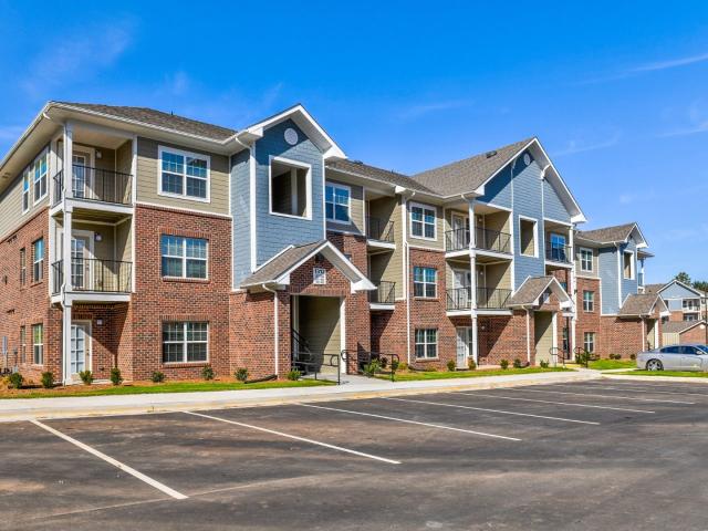 3 BR, 2 BA Apartment 1015 Deep Rock Circle Unit 27268, Charlotte, NC 28273