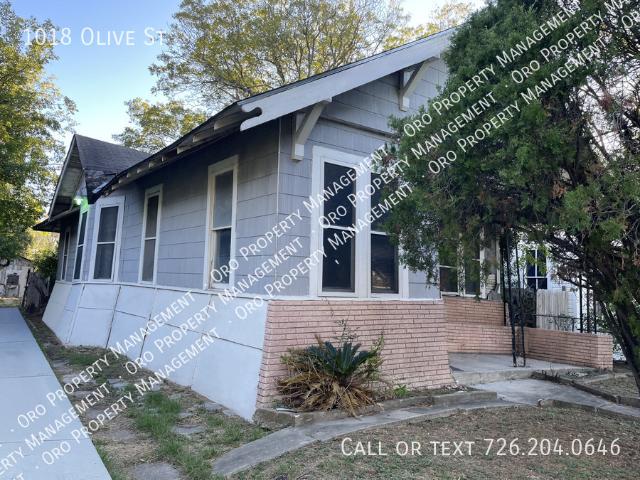 3 BR, 2 BA Apartment 1018 Olive St, San Antonio, TX 78202