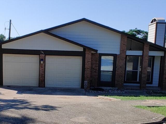 3 BR, 2 BA Apartment 101 Deer Glen, Universal City, TX 78108