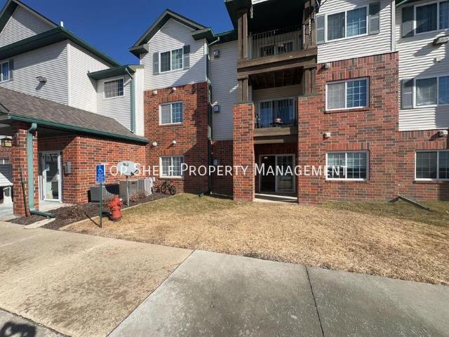 3 BR, 2 BA Apartment 101 NW 8th St Unit, Grimes, IA 50111