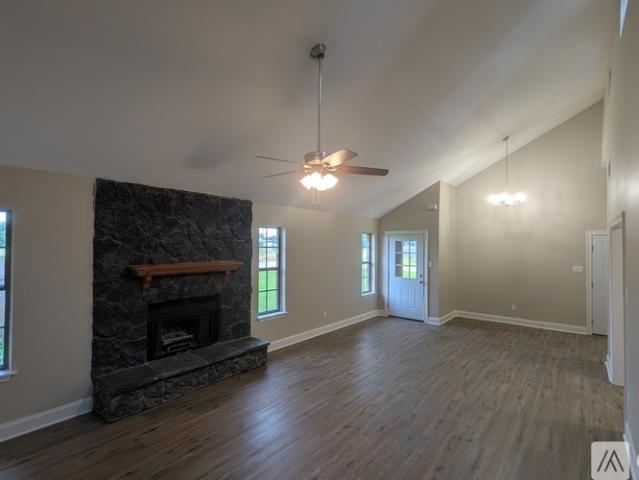 3 BR, 2 BA Apartment 101 Sagebrush Dr, Lafayette, LA 70506