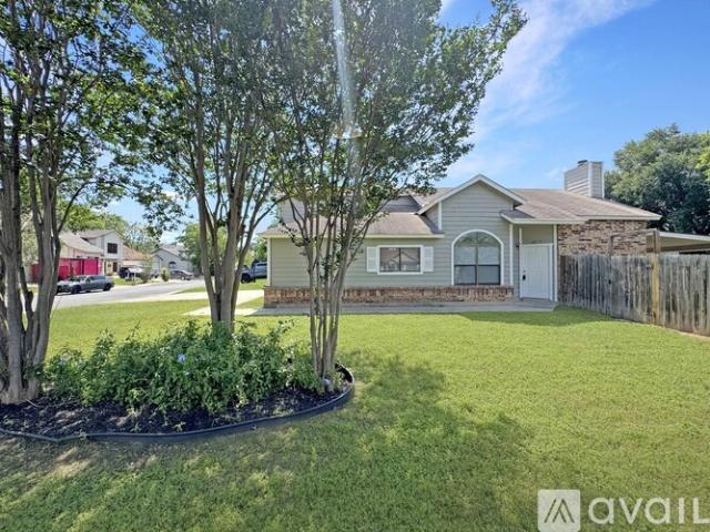 3 BR, 2 BA Apartment 10203 Sunset Field Dr, San Antonio, TX 78245