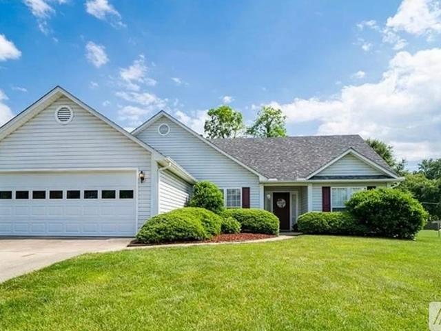 3 BR, 2 BA Apartment 1026 Thorncrest Drive, Fletcher, NC 28732