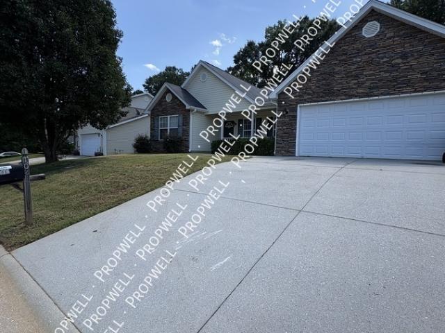 3 BR, 2 BA Apartment 102 Granite Woods Way, Greer, SC 29650