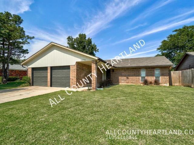 3 BR, 2 BA Apartment 10333 Fairfax Ln, Yukon, OK 73099
