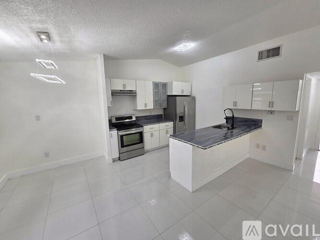 3 BR, 2 BA Apartment 10345 SW 209th Ln, Unit 10345, Cutler Bay, FL 33189