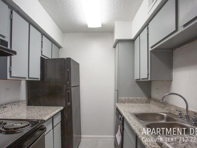 3 BR, 2 BA Apartment 10356 Lands End DrÂ, Houston, TX 77099