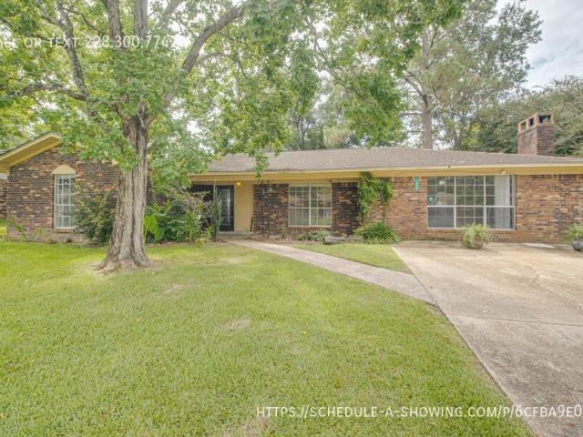 3 BR, 2 BA Apartment 107 Deanna St, Gulfport, MS 39503