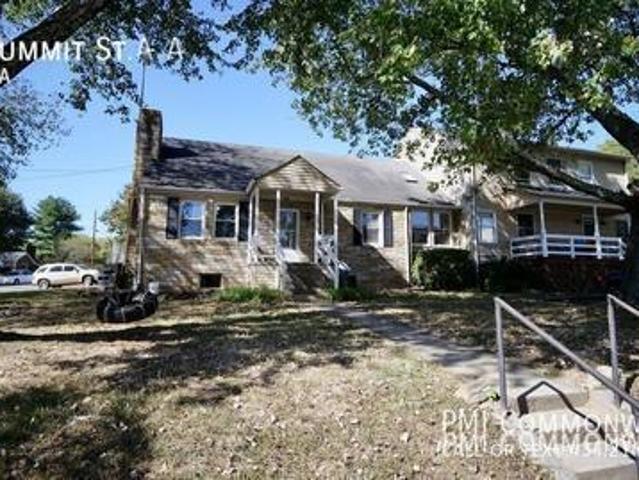 3 BR, 2 BA Apartment 107 Summit St A, Charlottesville, VA 22903