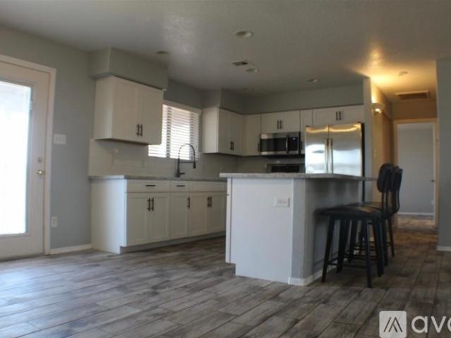 3 BR, 2 BA Apartment 10410 E 36th Pl, Yuma, AZ 85365