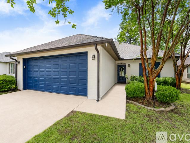 3 BR, 2 BA Apartment 10425 Grace Ln, Baton Rouge, LA 70817