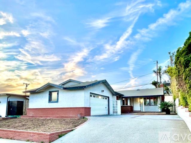 3 BR, 2 BA Apartment 1045 Marvista Avenue, Seal Beach, CA 90740
