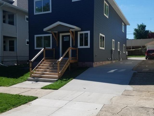 3 BR, 2 BA Apartment 1048 Dayton Ave, Unit 1046, Saint Paul, MN 55104