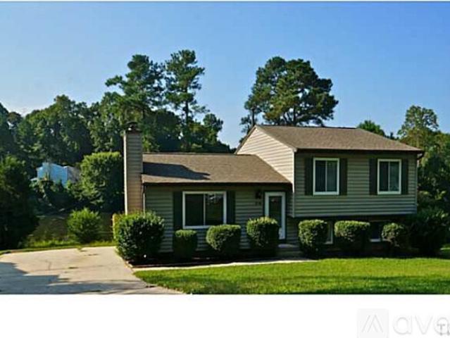 3 BR, 2 BA Apartment 104 Wyatts Pond Lane, Cary, NC 27513