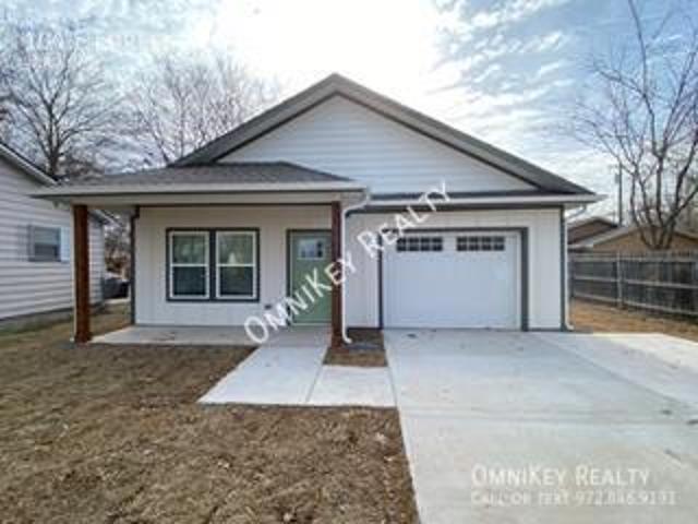 3 BR, 2 BA Apartment 104 E Forest Ave, Sherman, TX 75090