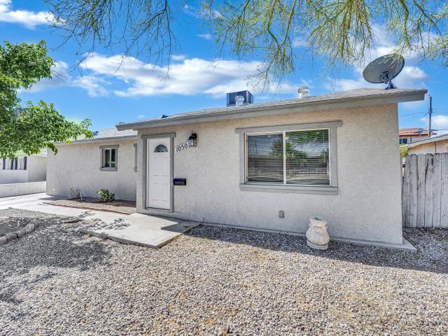 3 BR, 2 BA Apartment 1050 Hassett Ave, Las Vegas, NV 89104