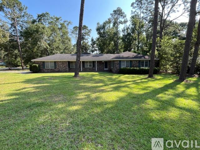 3 BR, 2 BA Apartment 105 W Mockingbird Ln, Statesboro, GA 30461
