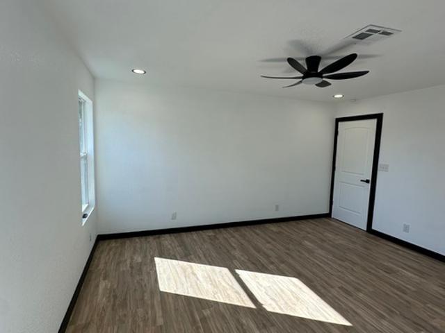 3 BR, 2 BA Apartment 105 Pullen St, Unit A, McGregor, TX 76657