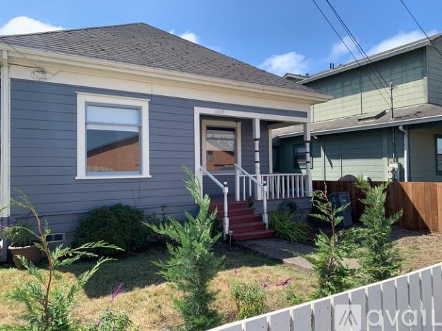 3 BR, 2 BA Apartment 1065 5th Street, Arcata, CA 95521