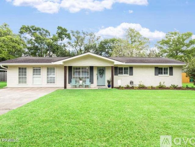 3 BR, 2 BA Apartment 106 Maple Dr, Lafayette, LA 70506