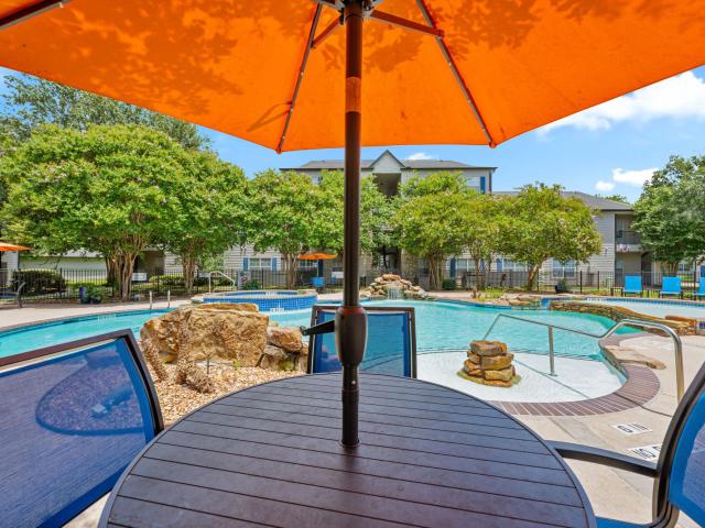3 BR, 2 BA Apartment 10770 Barely Ln Unit 1304, Houston, TX 77070
