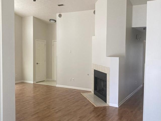 3 BR, 2 BA Apartment 10792 Bay Lane, Fishers, IN 46037